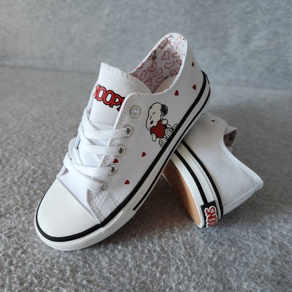 Peanuts | Shoes | Nwob Peanuts Snoopy Hearts Canvas Sneakers Laceup ...